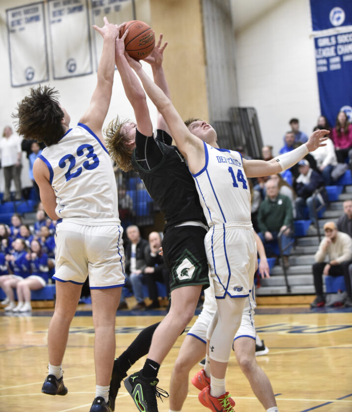 Clutch plays on both ends help Warrior Run win latest battle against ...